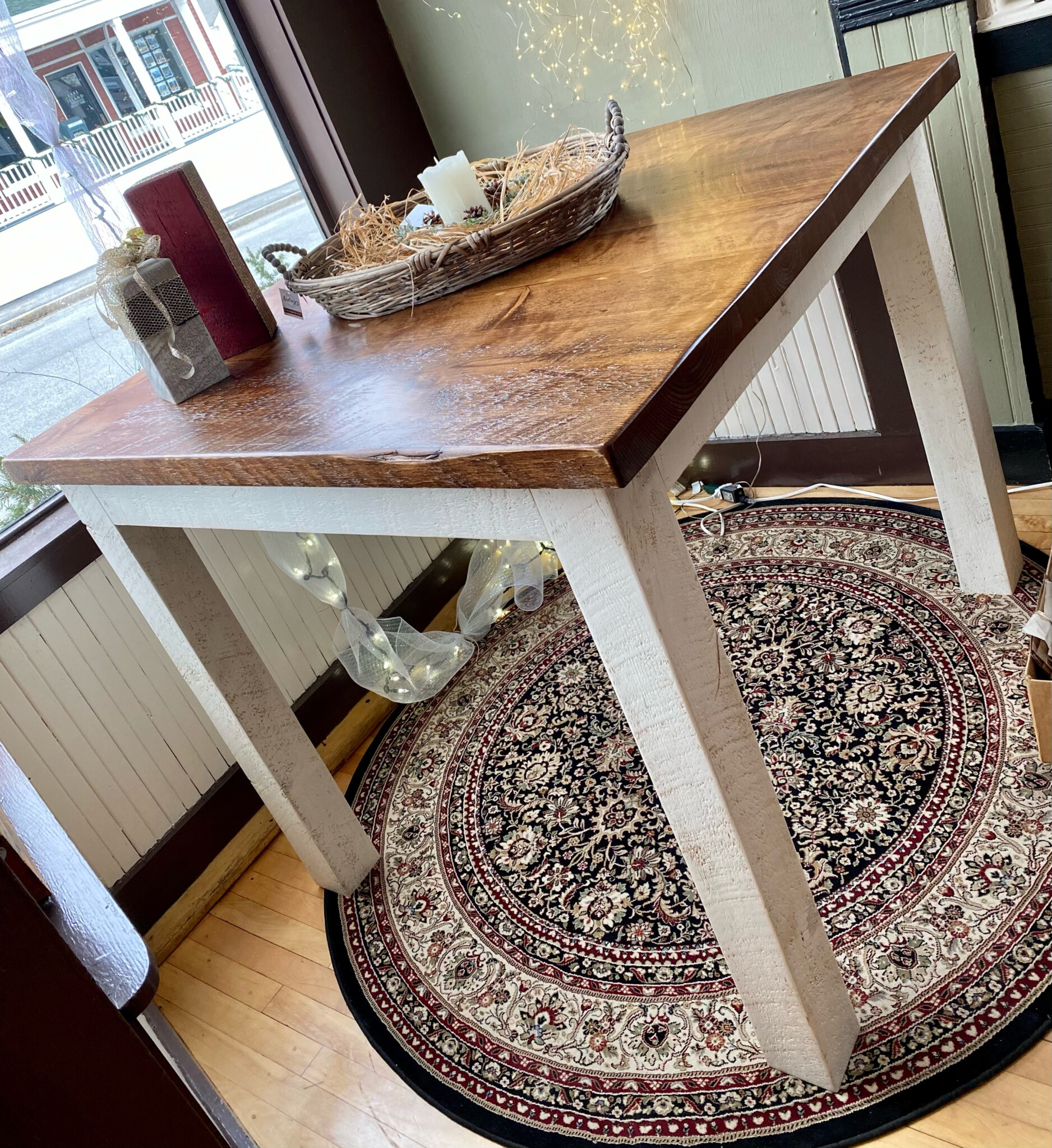 Farmhouse Square Table – Small - Chic & Antique